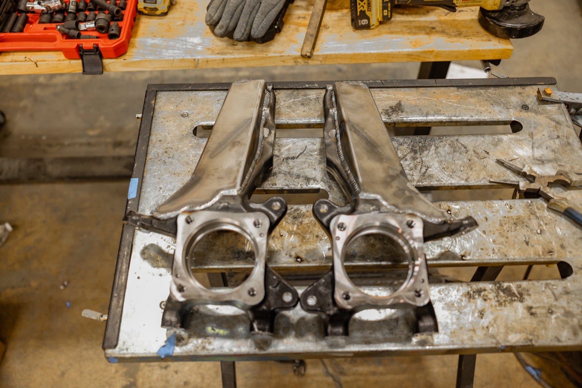 Gusseted Spindles - Lexus GX470 (2003-2009) – TEQ Customs