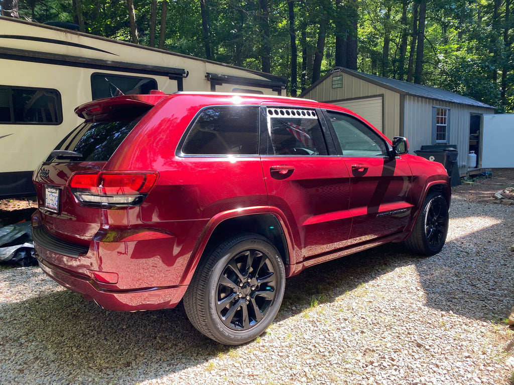 Grand Cherokee Window Vents (WK2) – TEQ Customs